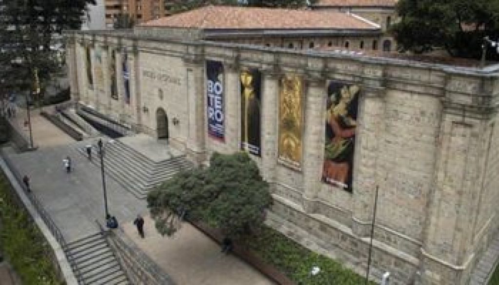 18_museos_gratis_para_visitar_en_el_centro_de_bogota_museo_nacional_colombia_URepublicanaRadio ...